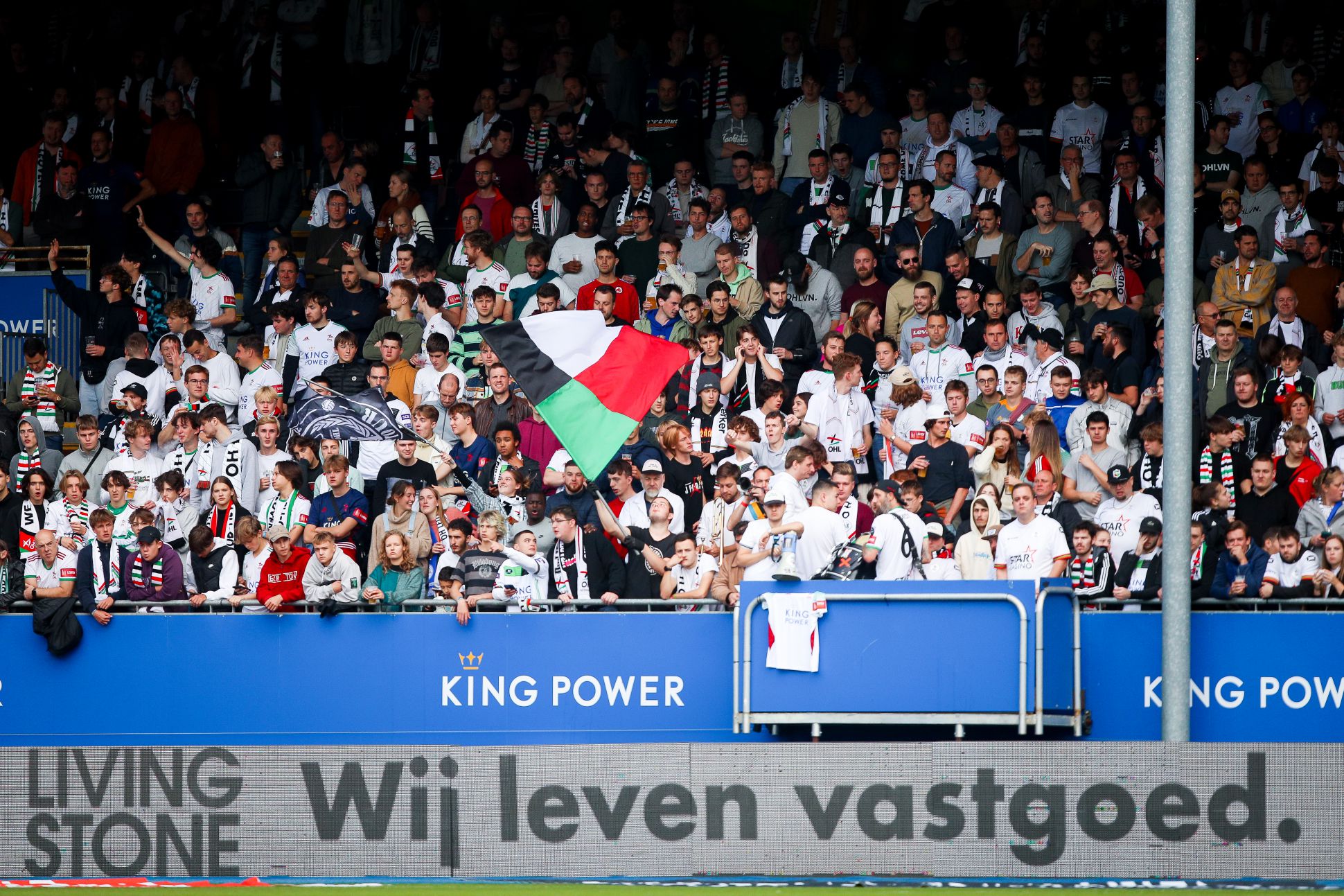 OH Leuven - Gent: nieuwe topaffiche aan Den Dreef - OHL - Oud-Heverlee ...