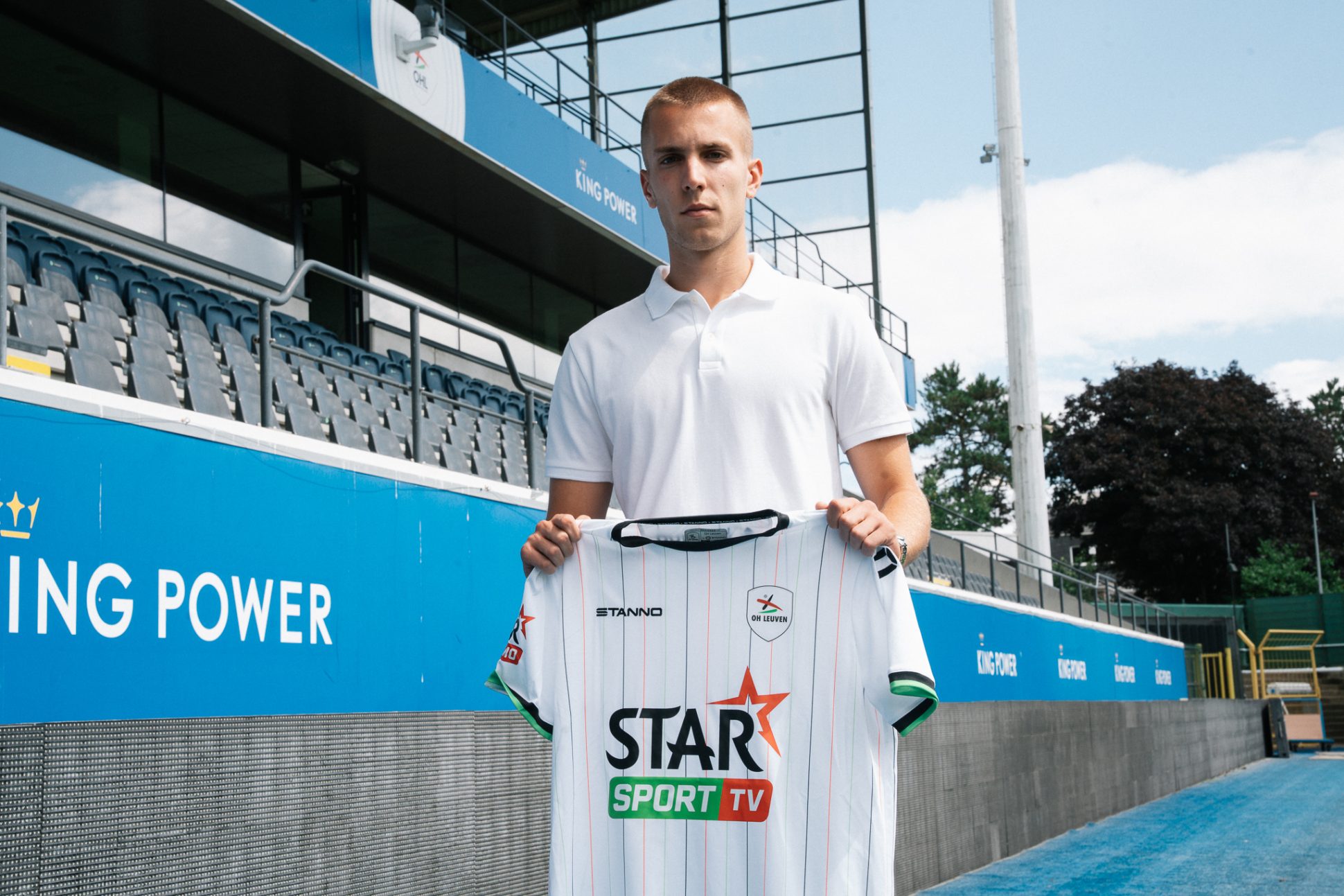 Viktor Damjanic tekent bij OH Leuven - OHL - Oud-Heverlee Leuven